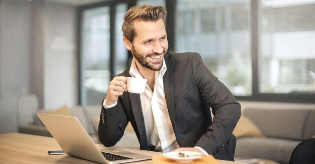 Courtier en Assurance : Définition | Tout savoir sur le métier